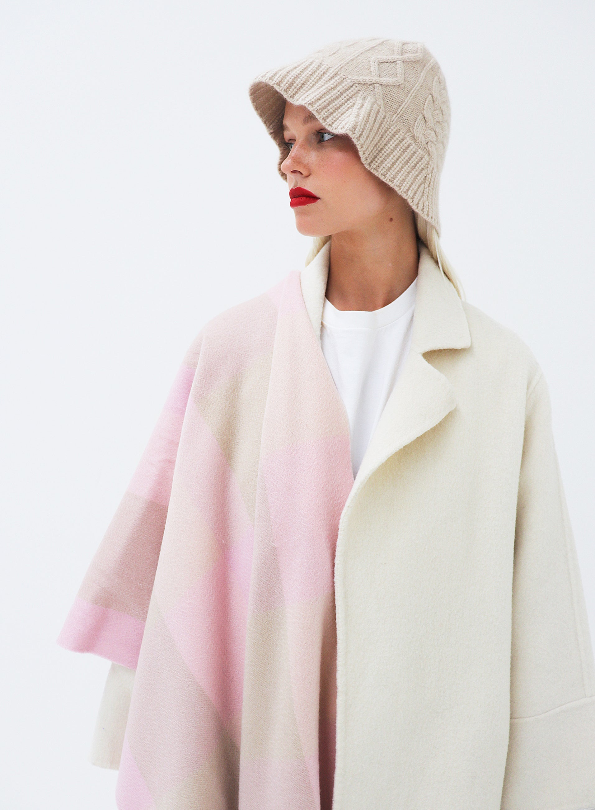 Pasquela Cashmere Bucket Hat - Ecru – AETHERA